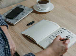 Dr Phillippa Lally | University of Surrey