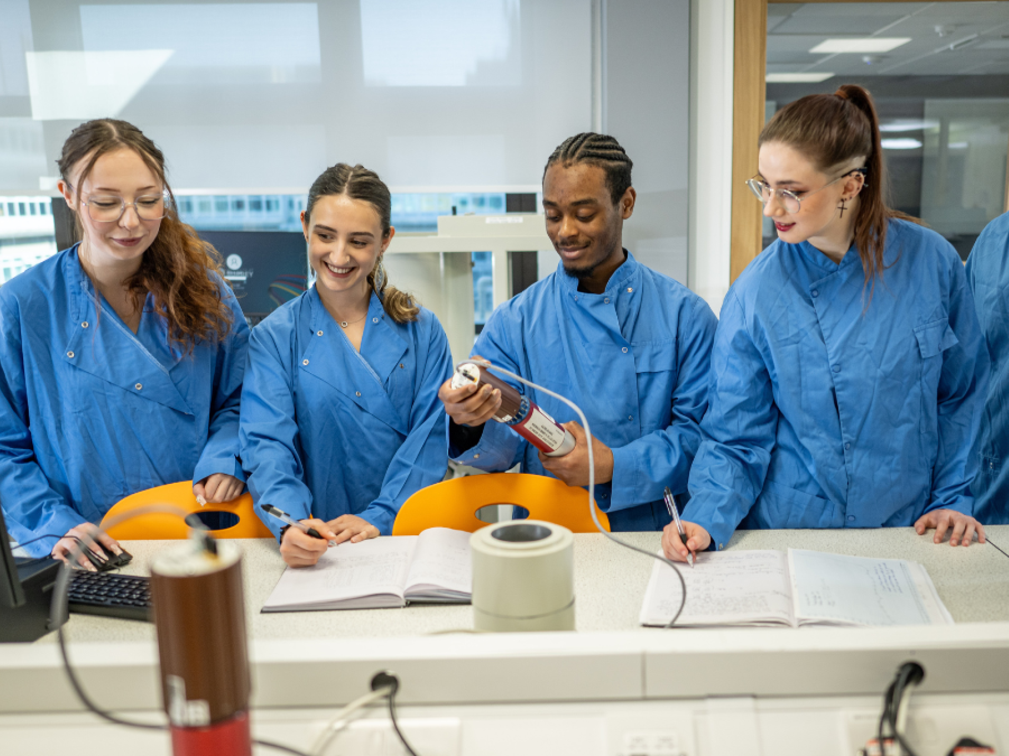 Physics BSc (Hons) or MPhys degree course 2026 entry | University of Surrey