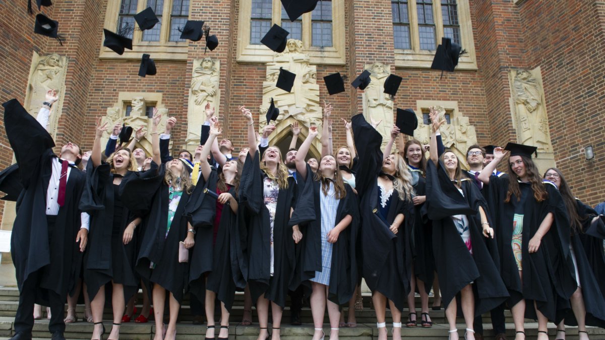 History made as Surrey’s first cohort of veterinary students graduate ...