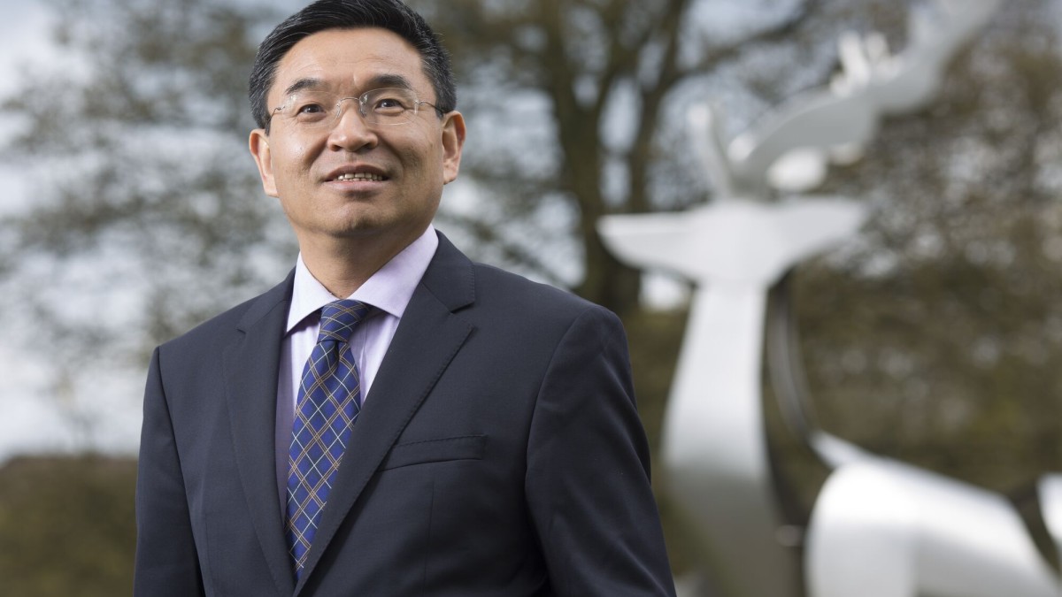 The Professor GQ Max Lu Global Scholarship Programme | University of Surrey